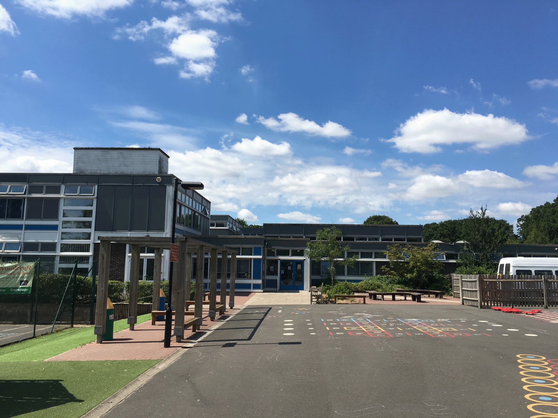 Contact the school - Woodcroft Primary